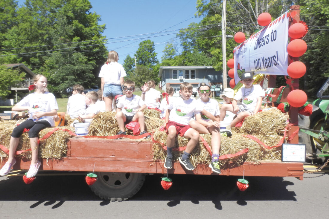 Everyone loves a parade | News, Sports, Jobs - The Mining Journal